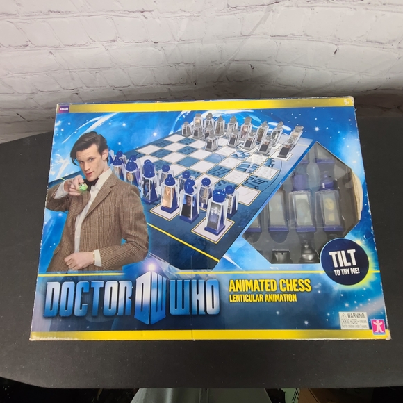 Underground Toys | Games | Dr Who Animated Chess Set Lenticular ...